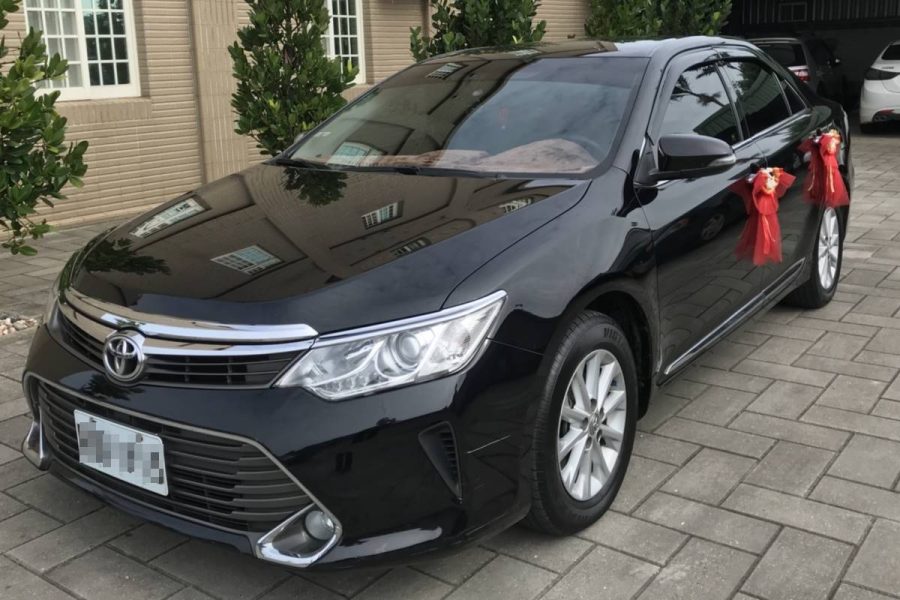 Toyota Camry 7.5代 (2015’起) - 《嫁給我結婚禮車》-結婚禮車出租第1推薦-榮獲1000對新人推薦
